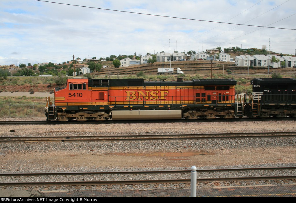 BNSF 5410 side shot.